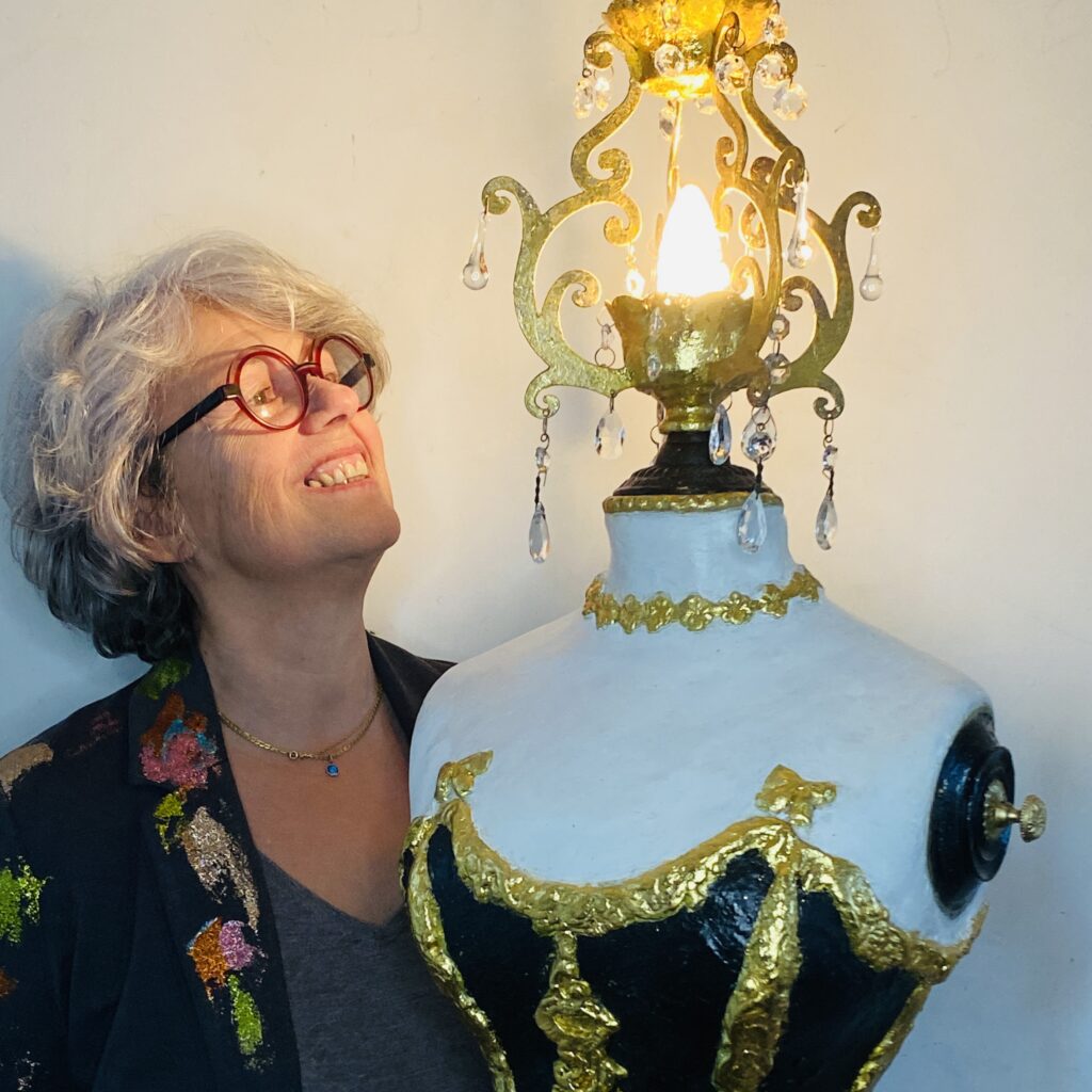 Brigitte Dravet: Kunst im Licht von Toulon in die Welt