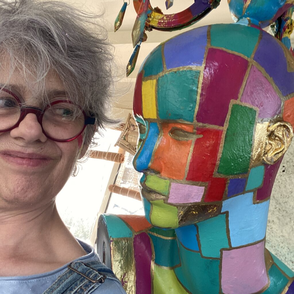 Brigitte Dravet: Kunst im Licht von Toulon in die Welt