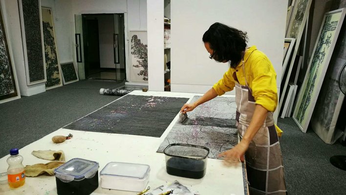 Jun Chen Artist: Paintings for sale - Singulart