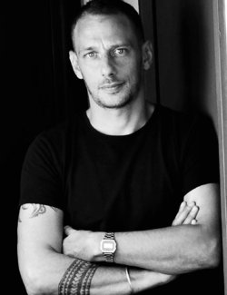 Bobo artist Artist: Paintings for sale - Singulart