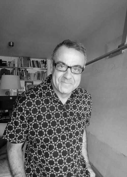 © CURV 3 - La Flotilla door Richard Martin (2025) : Werk op papier ...