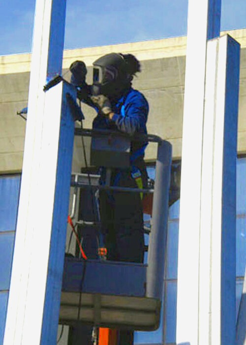 GUIL Artist: Paintings for sale - SINGULART