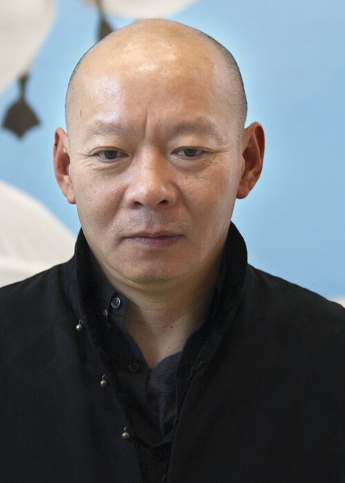 Garbage Hill de Yue Minjun (2009) : Édition Lithographie - Singulart