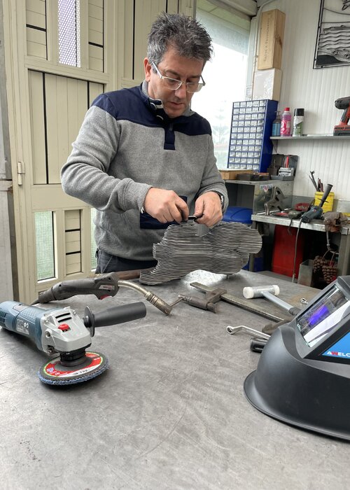 Filippo Pietro Castrovinci: 조각가, Visual Artist 이탈리아 출신 - SINGULART