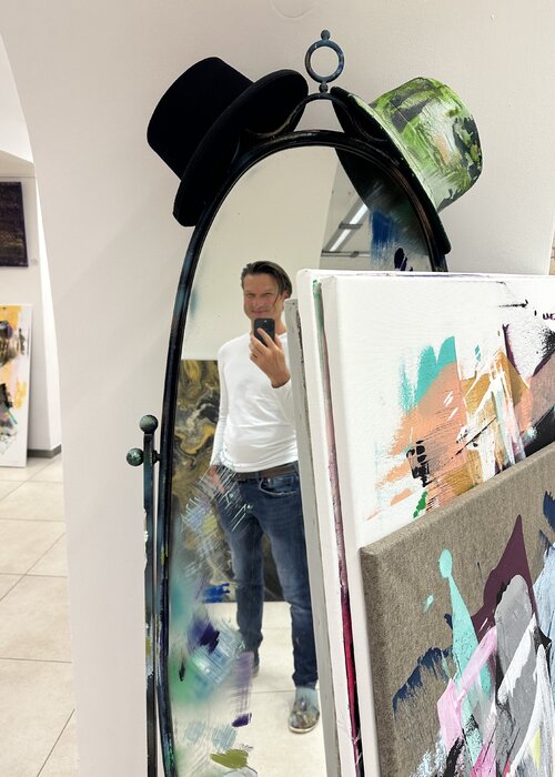 Candy de milan sopko (2025): Pintura Acrílico, Pintura en spray en ...