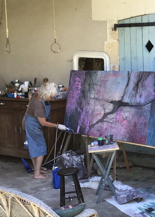 Red Tree, Dordogne, France von Robin Richmond (2025): Malerei Acryl, Öl ...