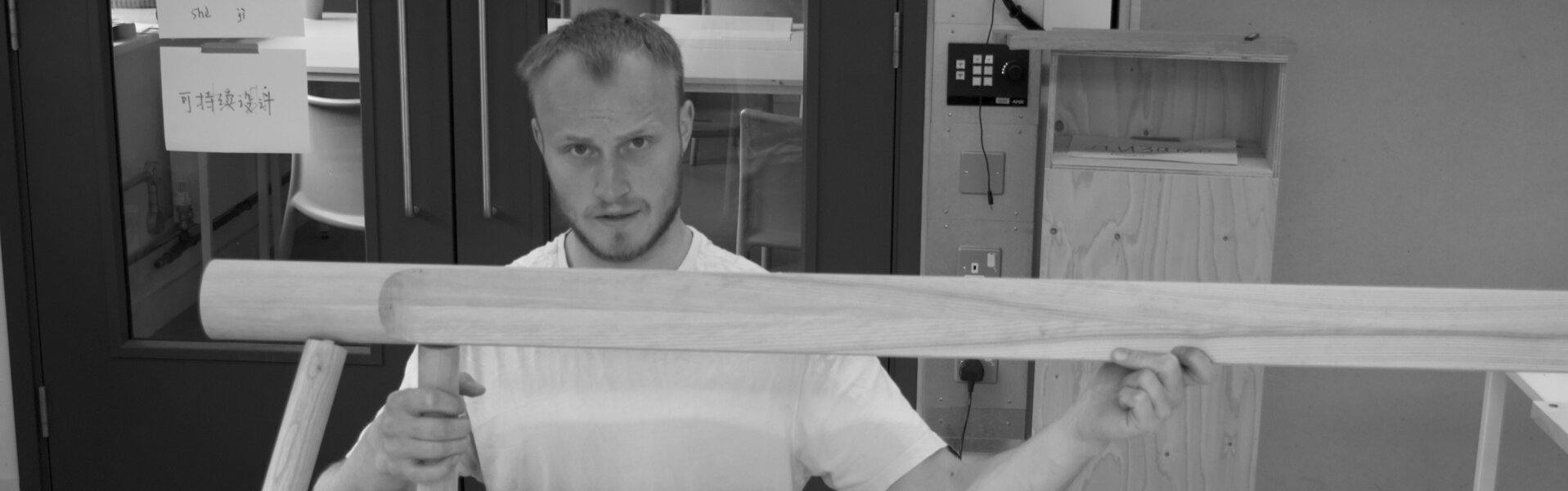 Guy Selwood Miller: Britischer Designer - SINGULART