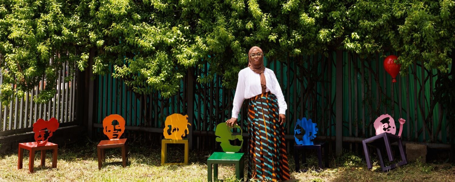 Haneefah Adam: Artista Pittrice, Artista Tessile, Incisore, Scultrice ...