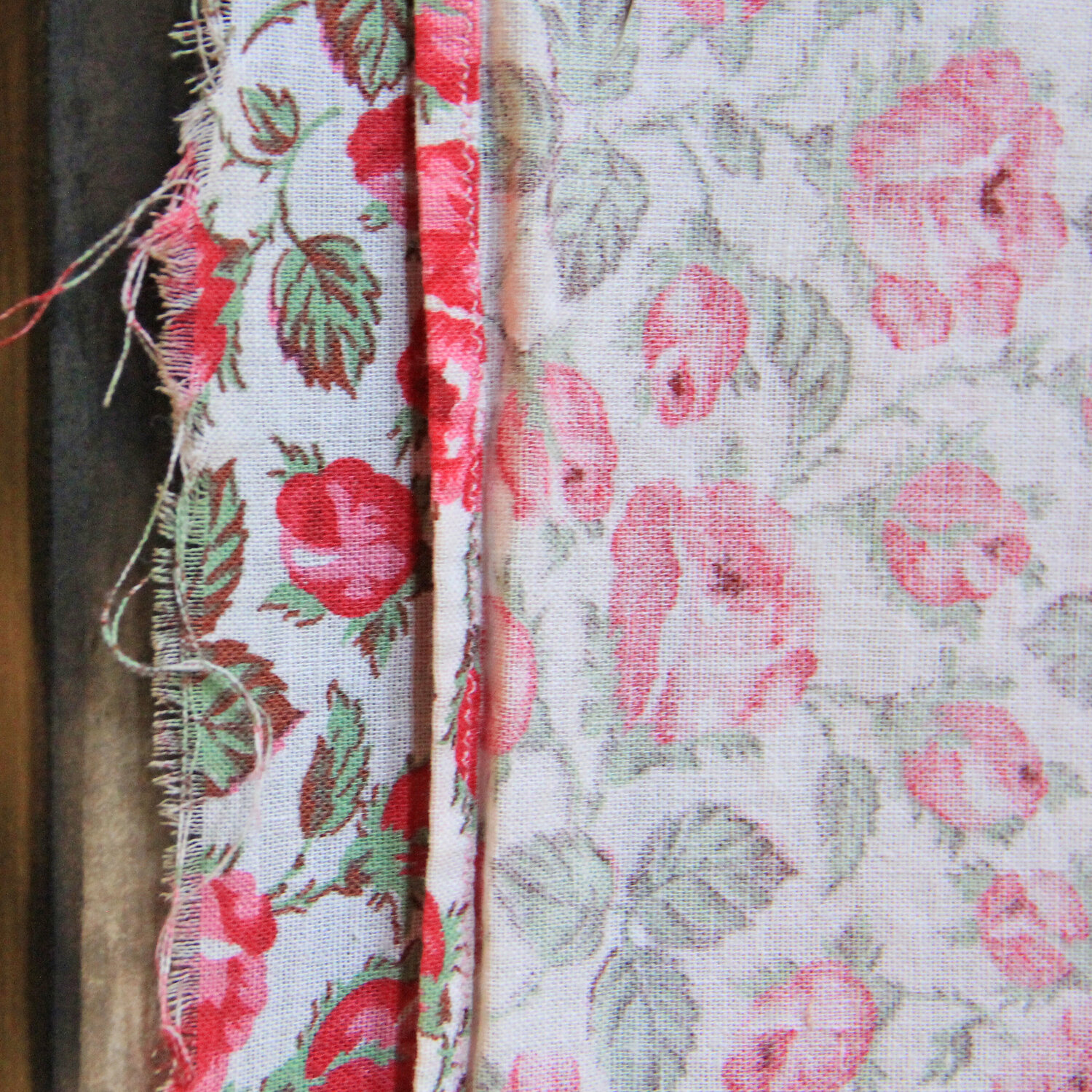 Alesoun von Kimberley Bruce (2017): Textil Nessel auf Holz - SINGULART