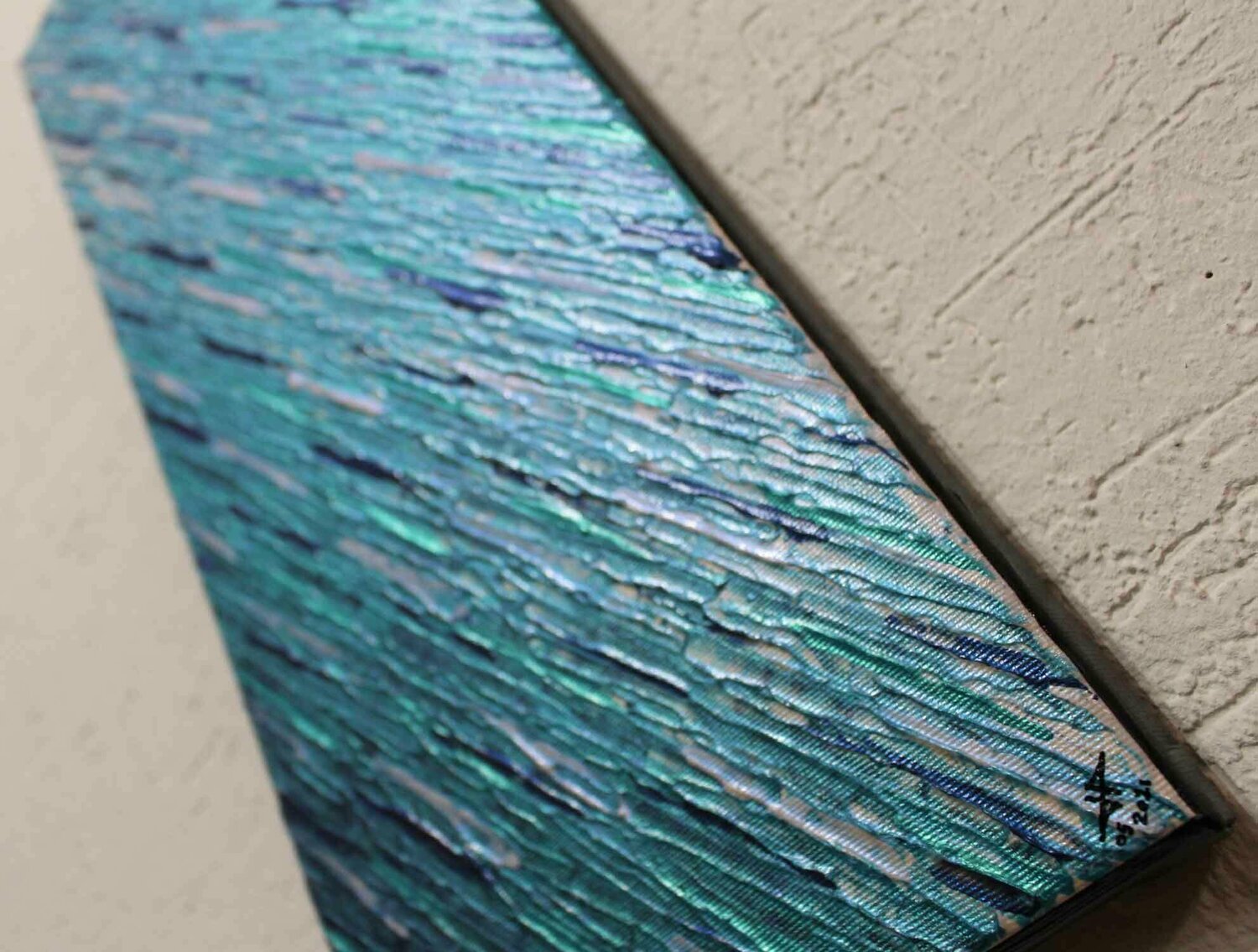 Texture couteau blanc nacrée bleue iridescente by Jonathan Pradillon ...