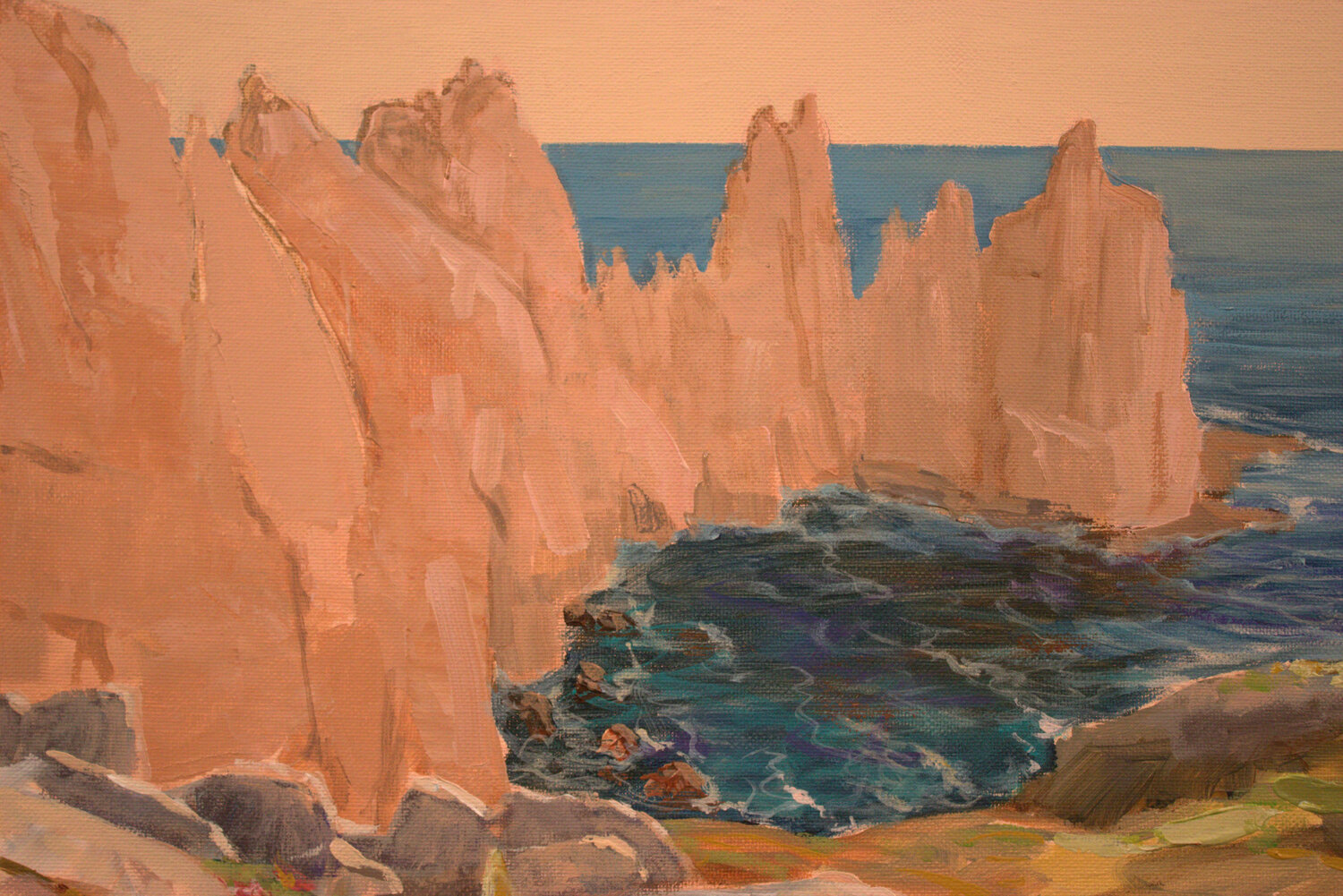 Émotif le motif, et les rocs qui fractionnent l'étendue comme des ...