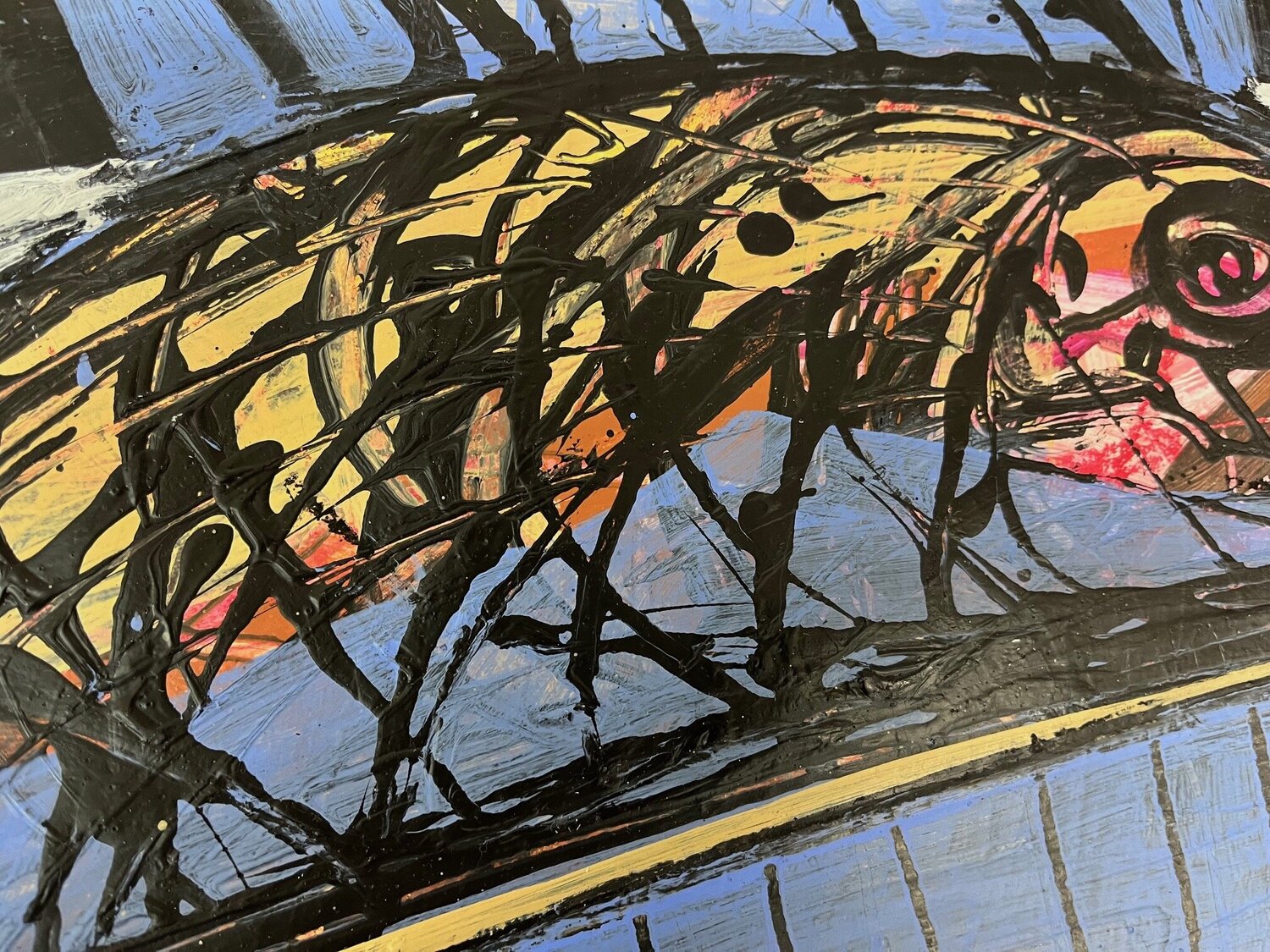 Schwertfisch, gestrandet, mit Schiff von Mathias Wunderlich (2023): Malerei Acryl auf Papier ...