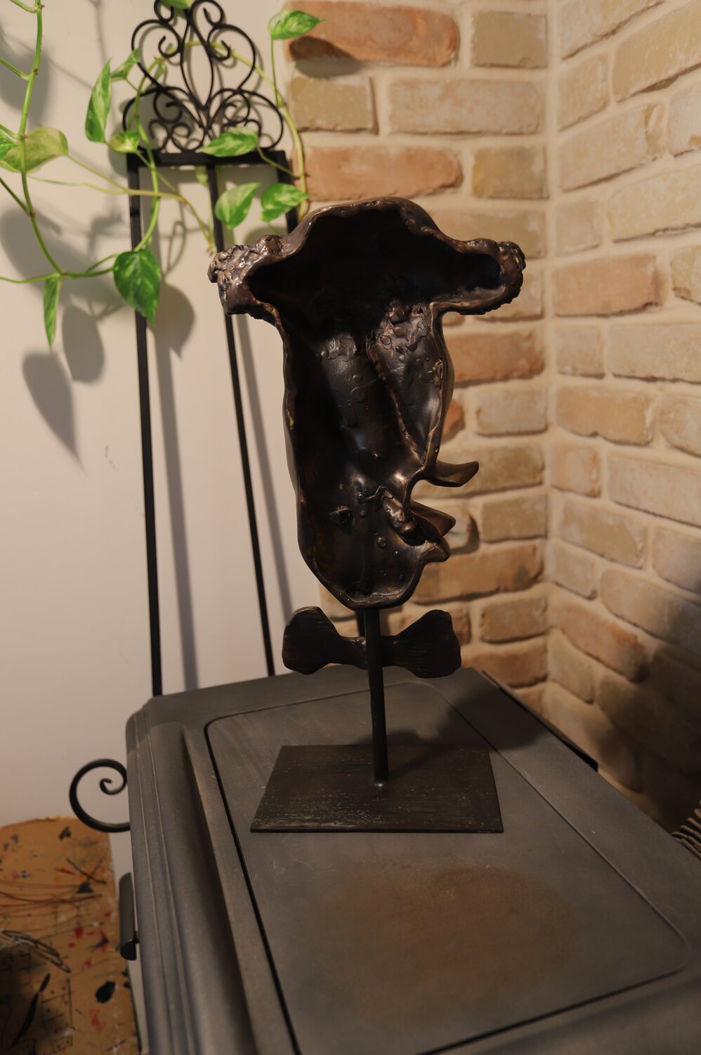 Dandy Mask by Malka Tsentsiper (2025) : Sculpture Bronze - Singulart