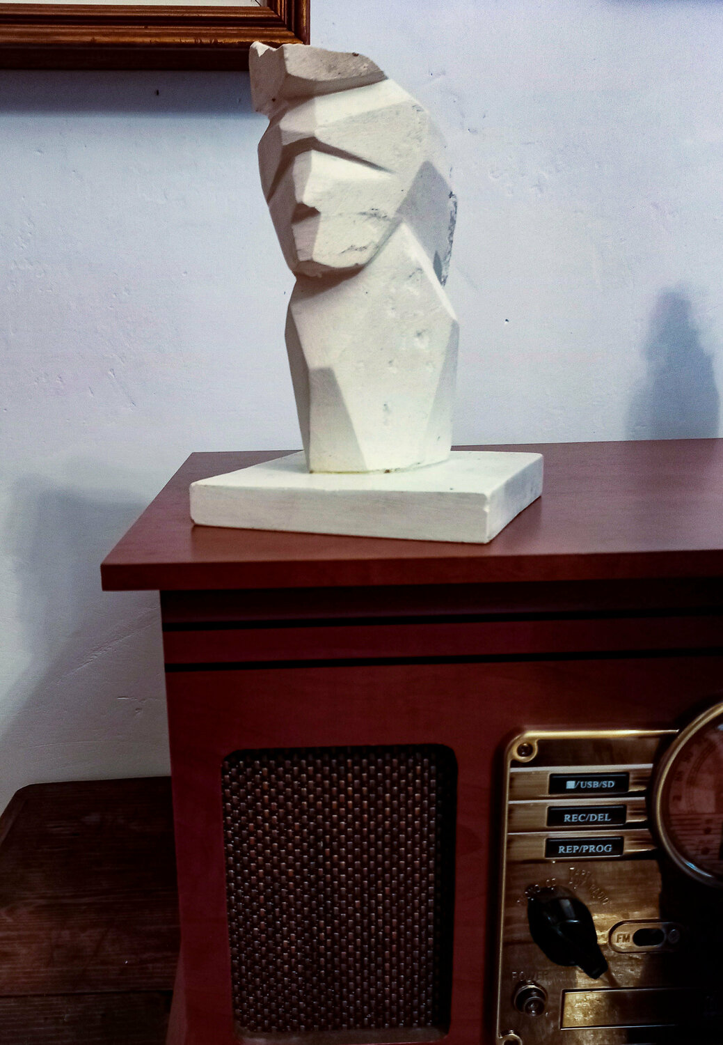 Autoritratto cubista by Angelo Lotti (2019) : Sculpture Stone - SINGULART