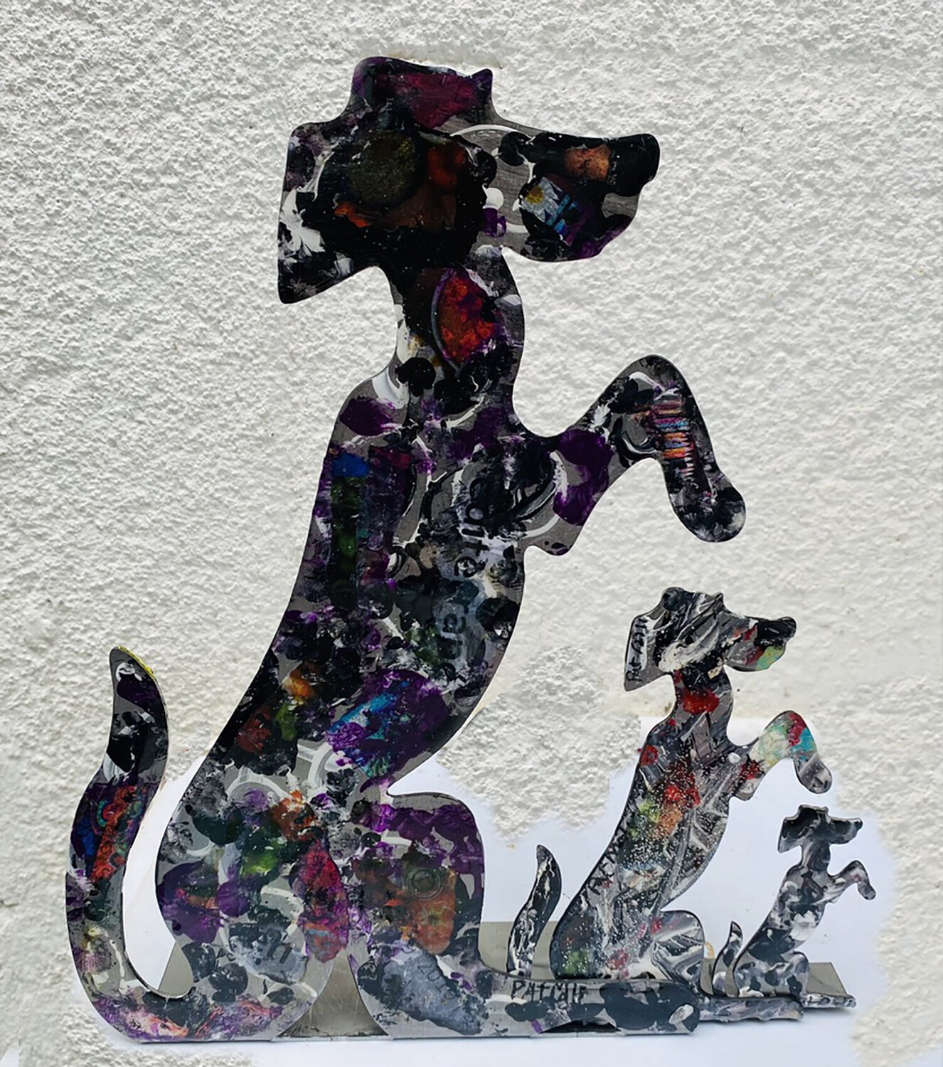 FAMILY PATTI DOGS von PAT Moli (2022): Skulptur Acryl, Harz - SINGULART