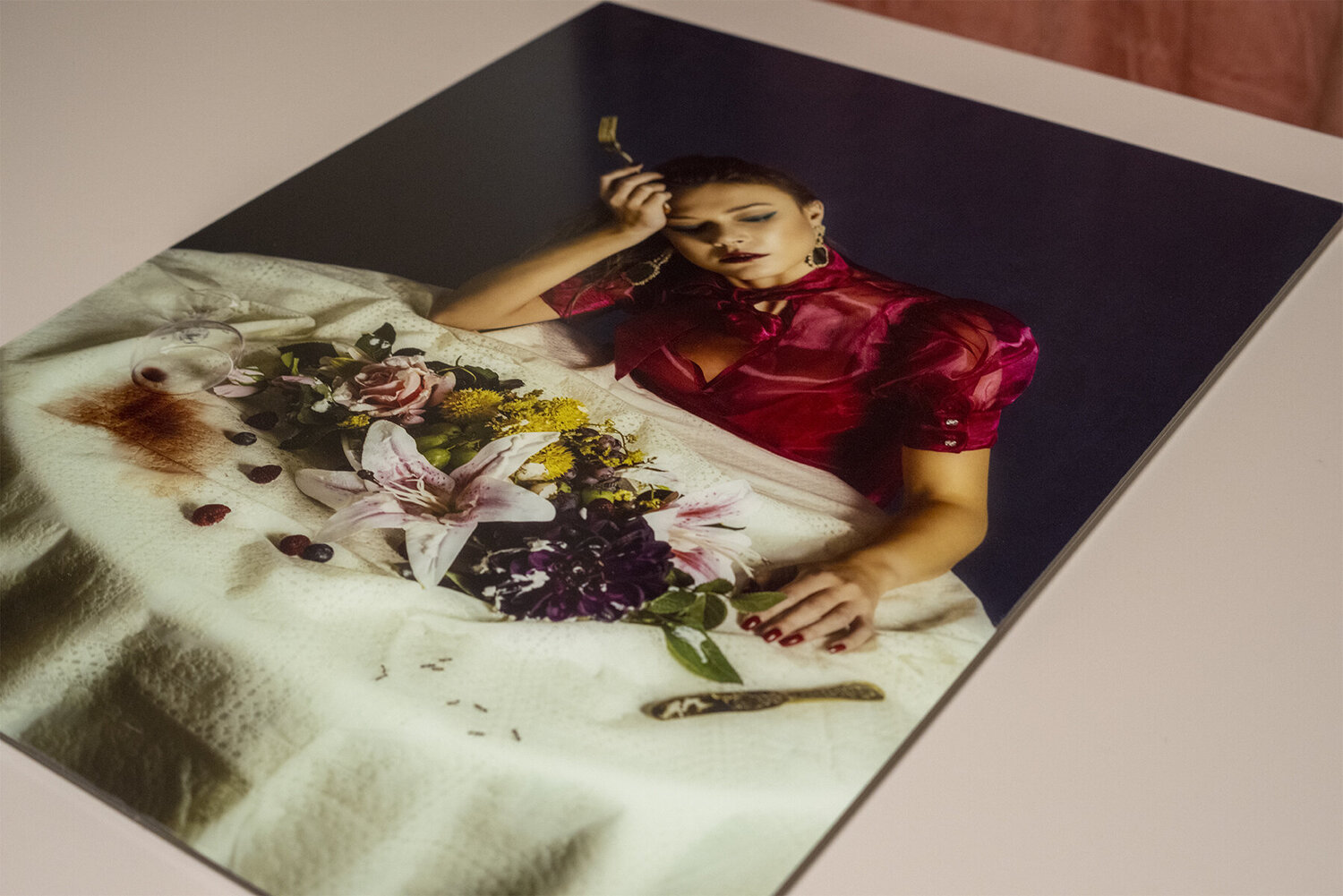 The dinner by Lídia Vives (2019) : Photography Digital on Paper - Singulart