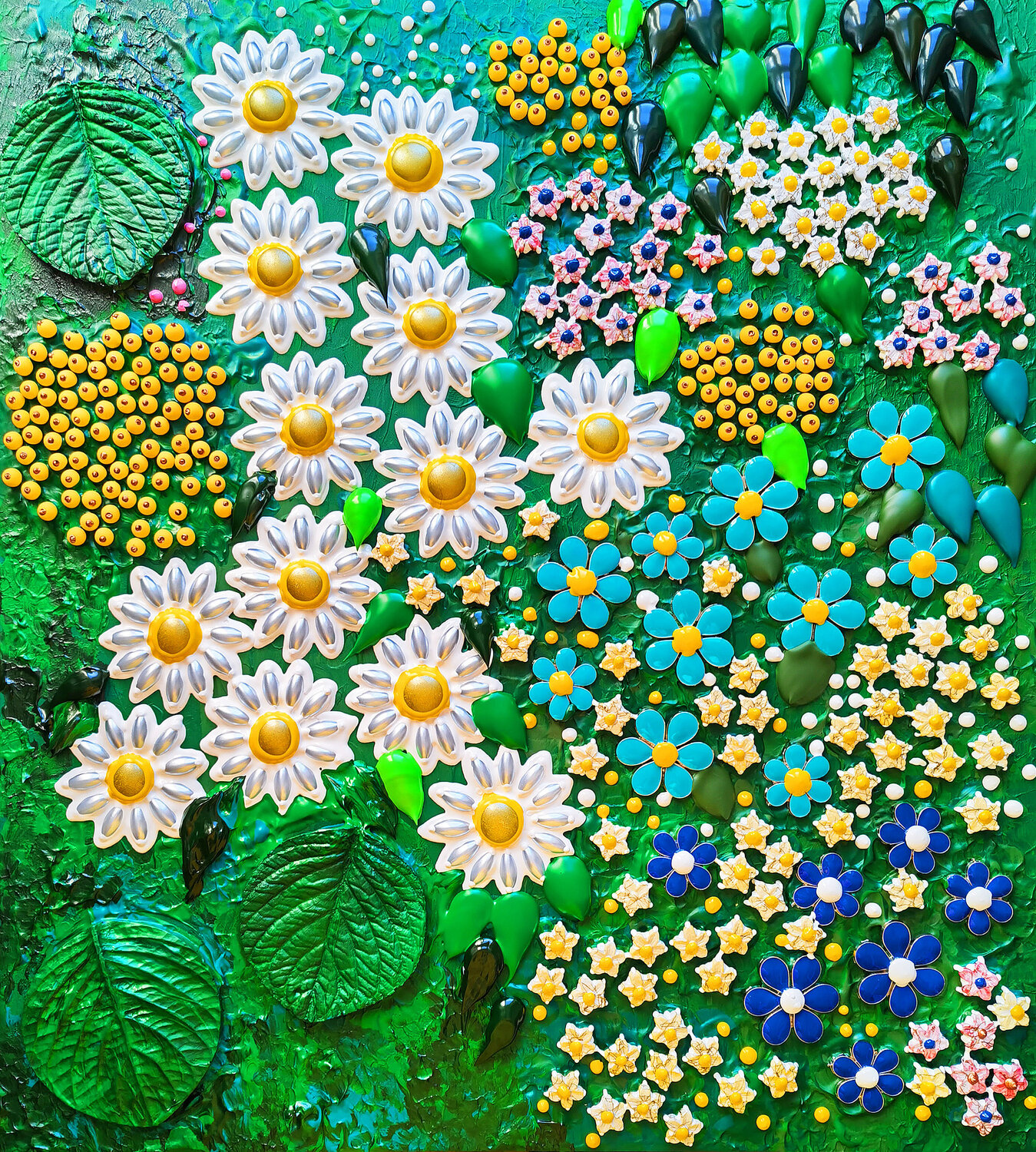 Daisies and forget-me-nots in colorful summer garden. Flowers bas ...