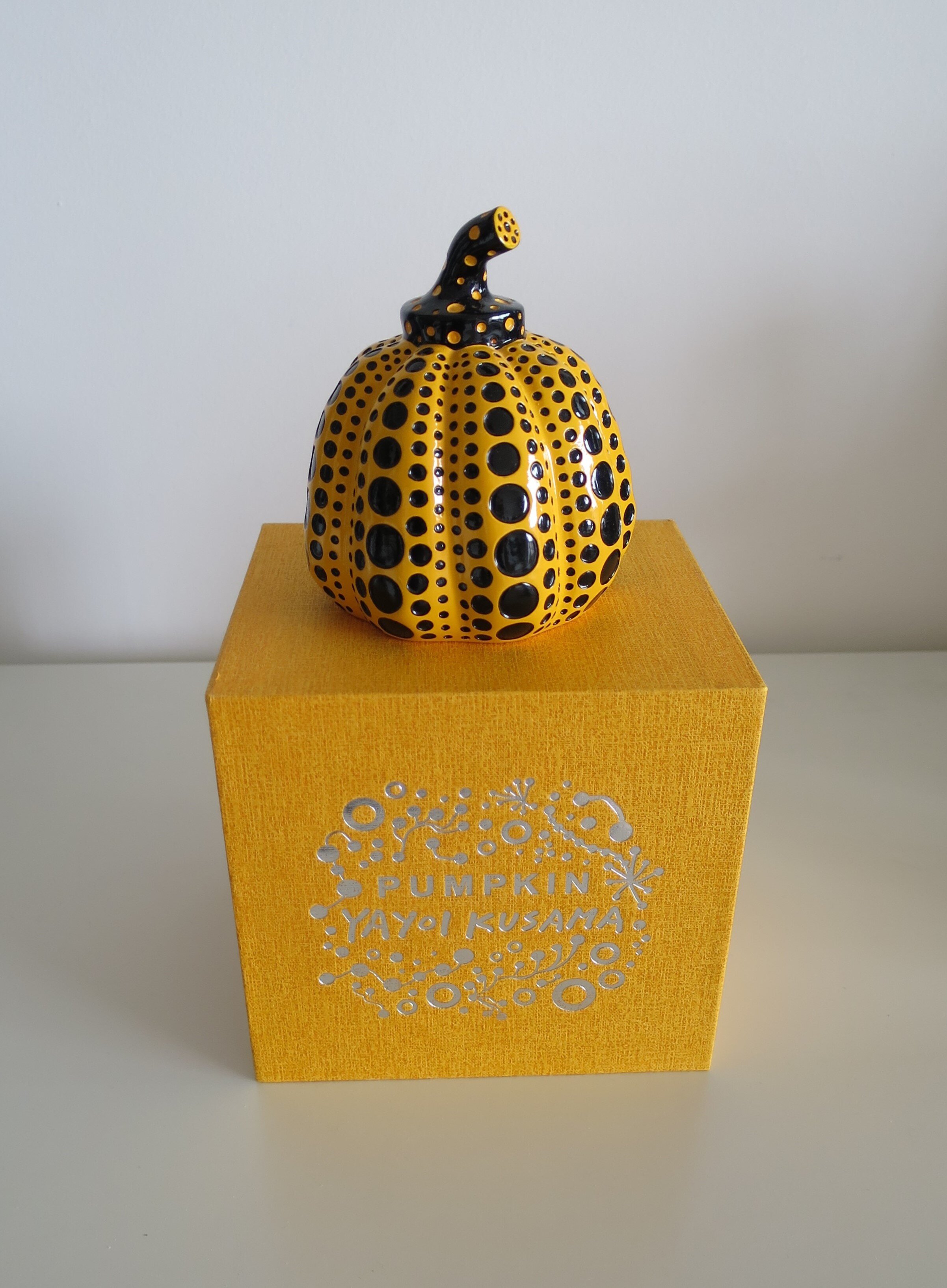 Pumpkin Yellow by Yayoi Kusama (2000) : Sculpture Resin - Singulart
