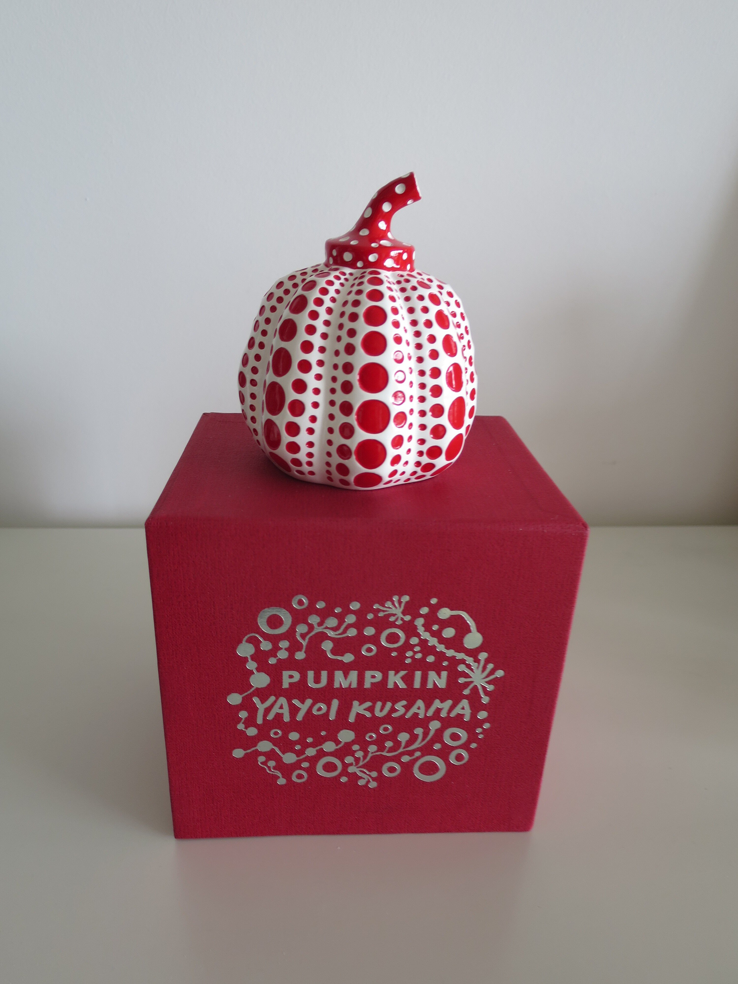 Pumpkin Red by Yayoi Kusama (2000) : Sculpture Resin - Singulart