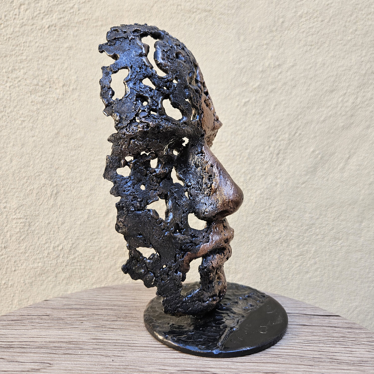 Une larme 58-23 - Sculpture visage metal bronze acier by Philippe Buil ...
