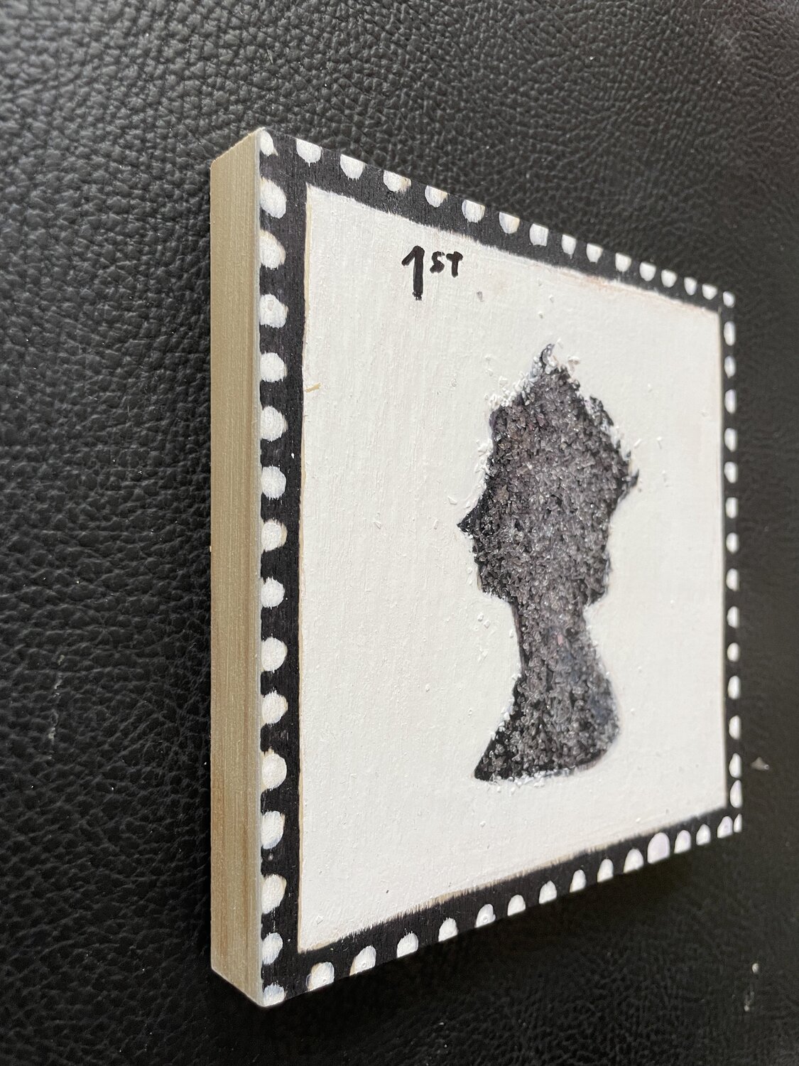 Queen Elizabeth 2A by Tina Psoinos (2023) : Painting Acrylic on Wood - SINGULART