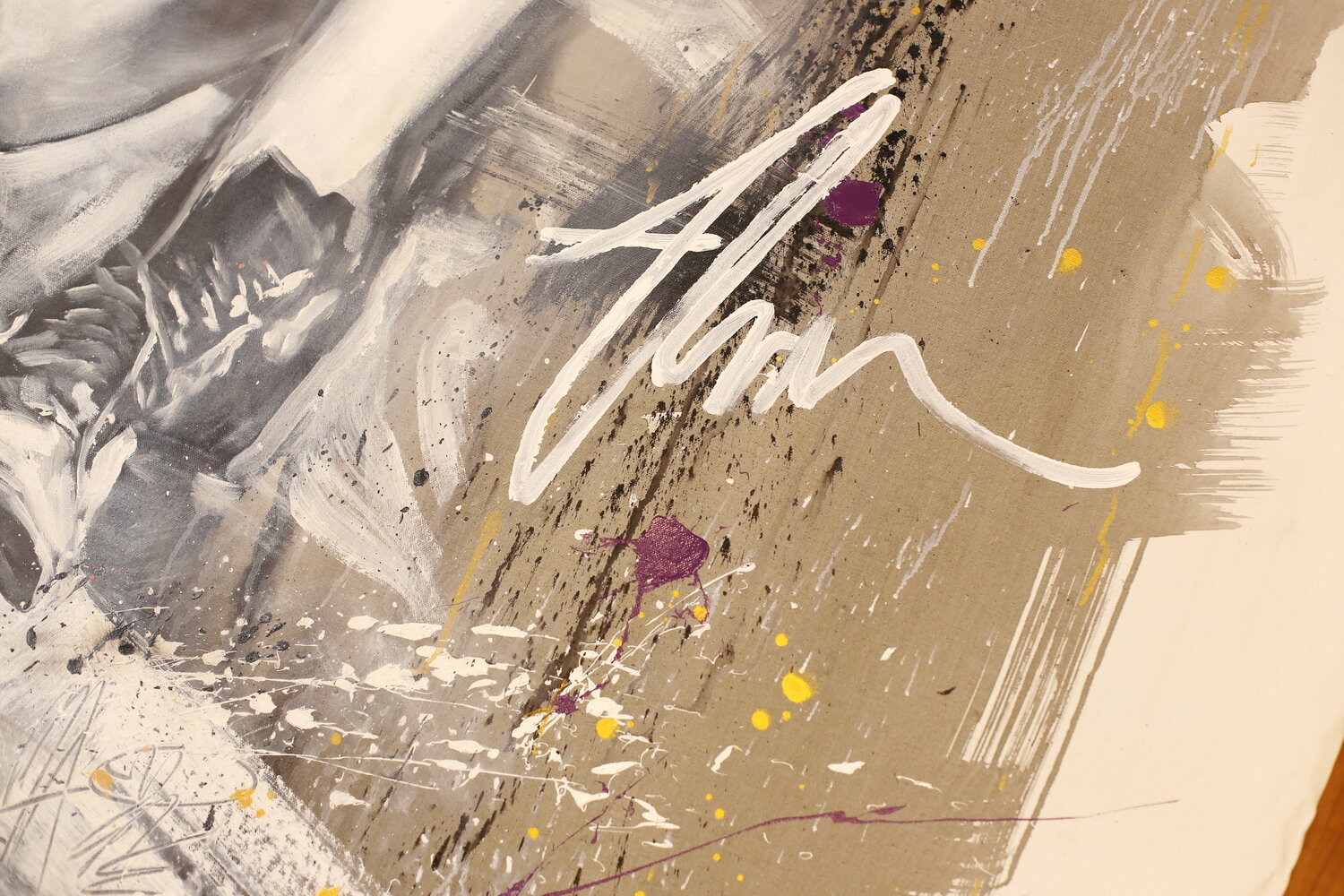 Hailey Clauson x Urban Outfitters x Jason Lee Parry’s $28 Millions ...