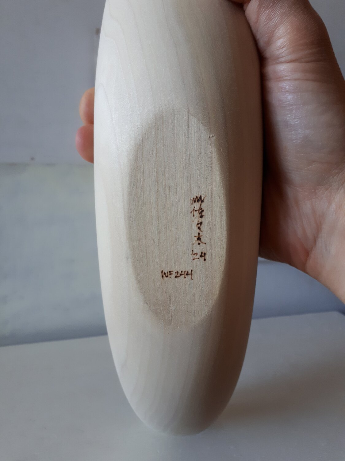 The Return to Equilibrium No.4 de Mike Sasaki (2024): Escultura Madera ...