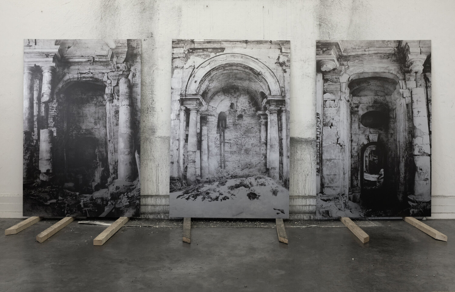 Time by Danja Akulin (2022) : Print Lithography on Metal - Singulart