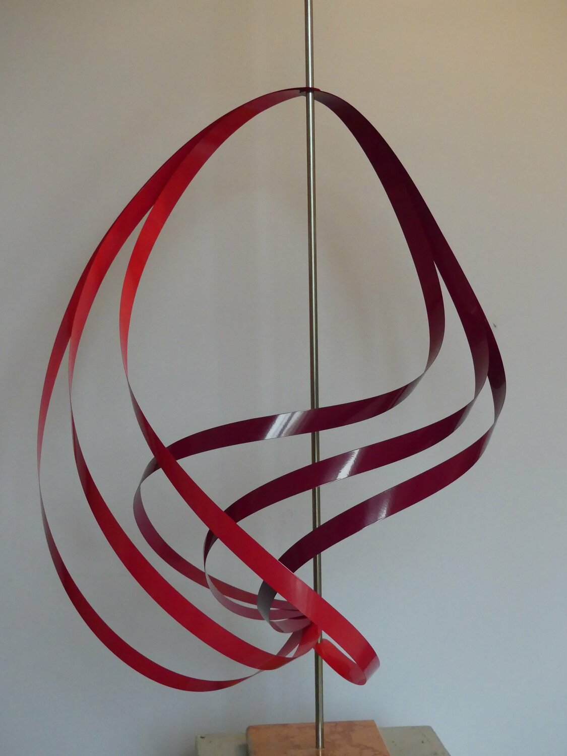 Trois Lames Rouges jouent avec trois Violettes. sm 787 by Jean Paul ...