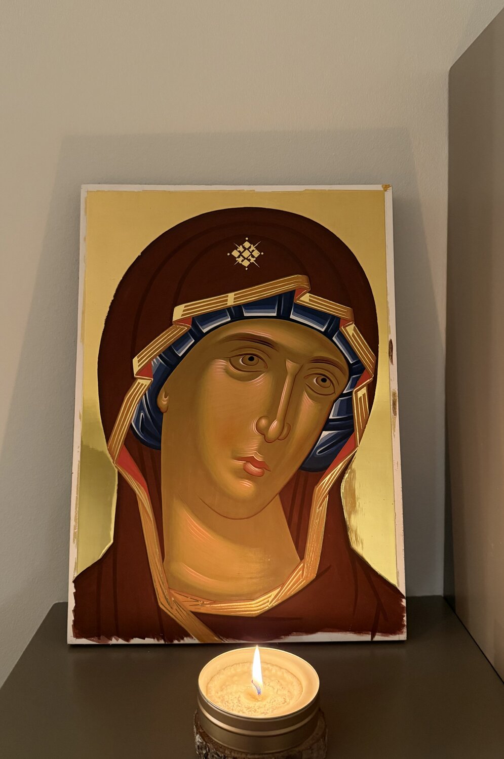 Theotokos detai by Daniel Neculae (2025) : Painting Gilding, Pigments on Wood - Singulart