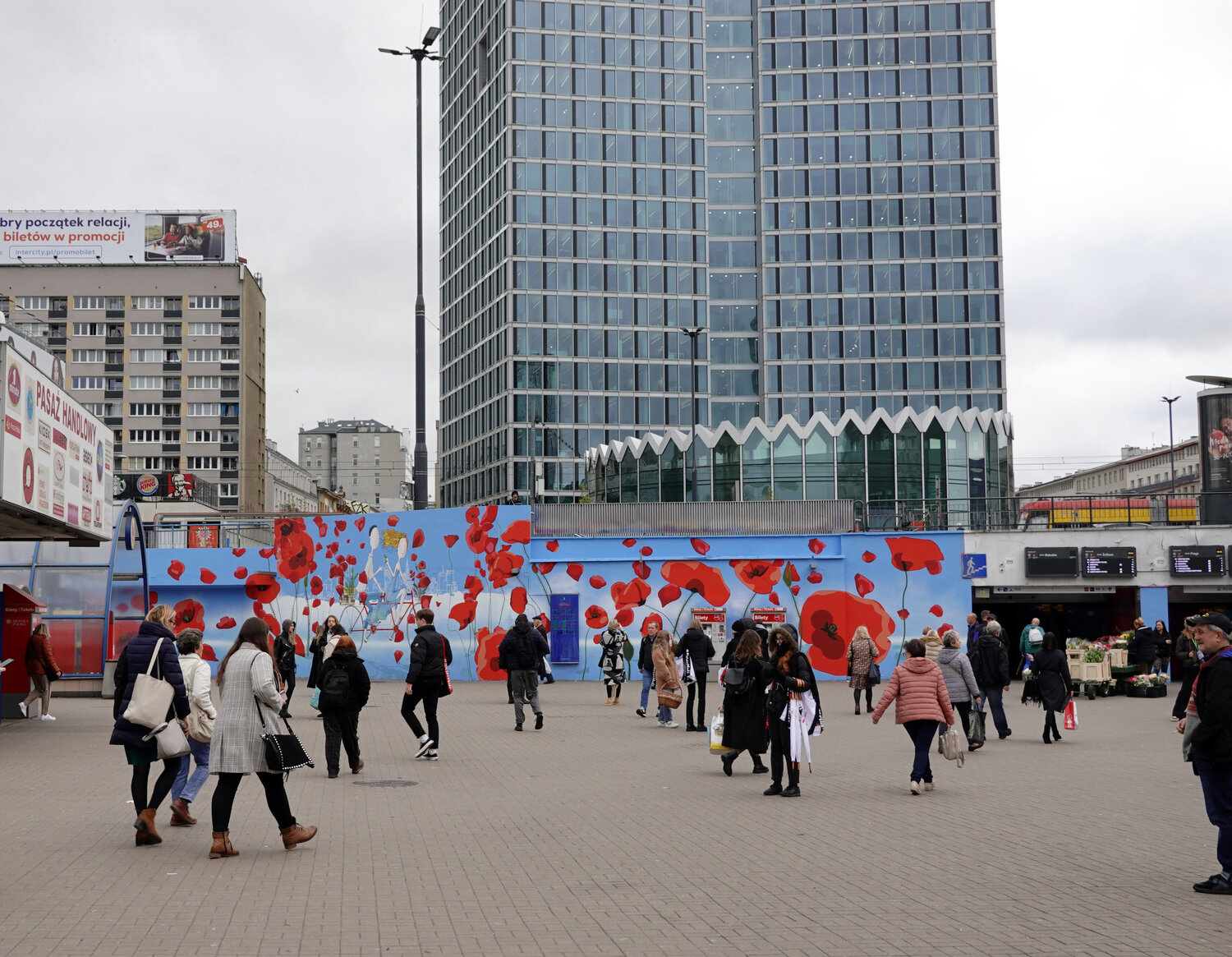 Mural for the 2023 social campaign, explores how women and men ...